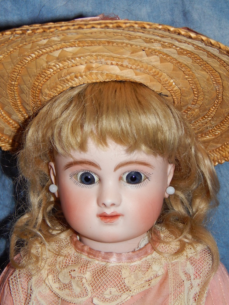 Grandmas Attic Dolls - Page 1
